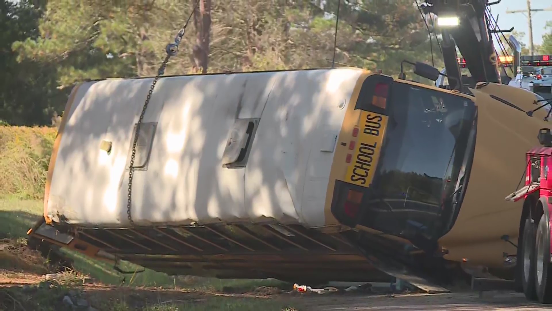 Raw video: Suffolk school bus uprighted after crash – WAVY.com