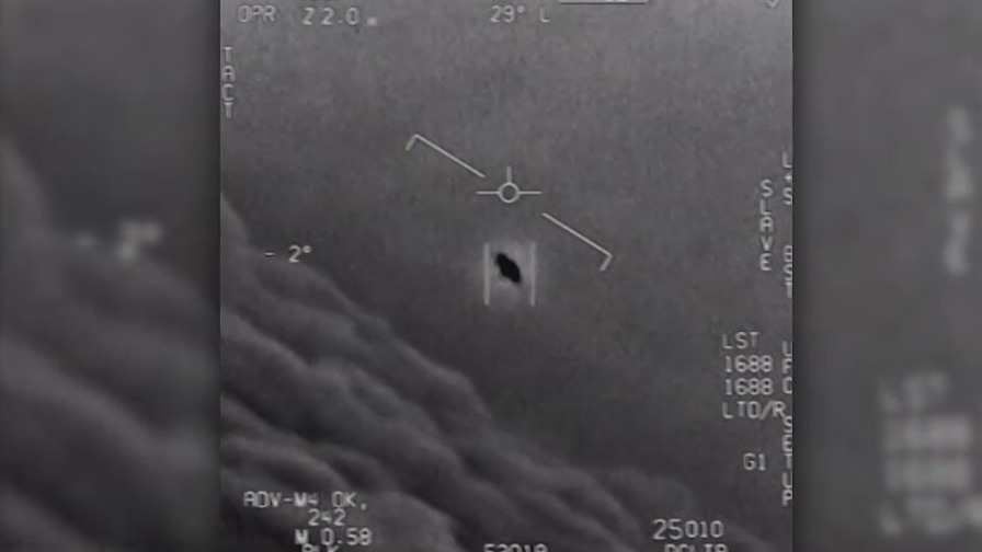 Pilots fear speaking out about UFO claims: Ben Hansen | Banfield ...