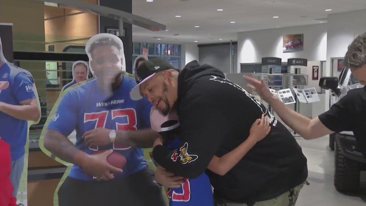 Bills star Dion Dawkins surprises local girl with Super Bowl tickets ...
