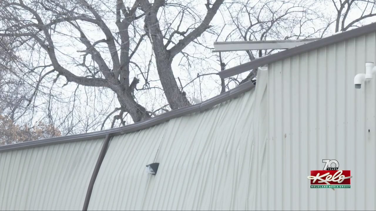 Collapsed gym awaiting wrecking ball – KELOLAND.com