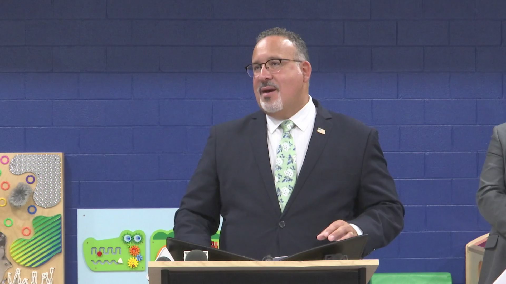 U.S. Secretary of Education in Rockford to ‘raise the bar’ of early ...