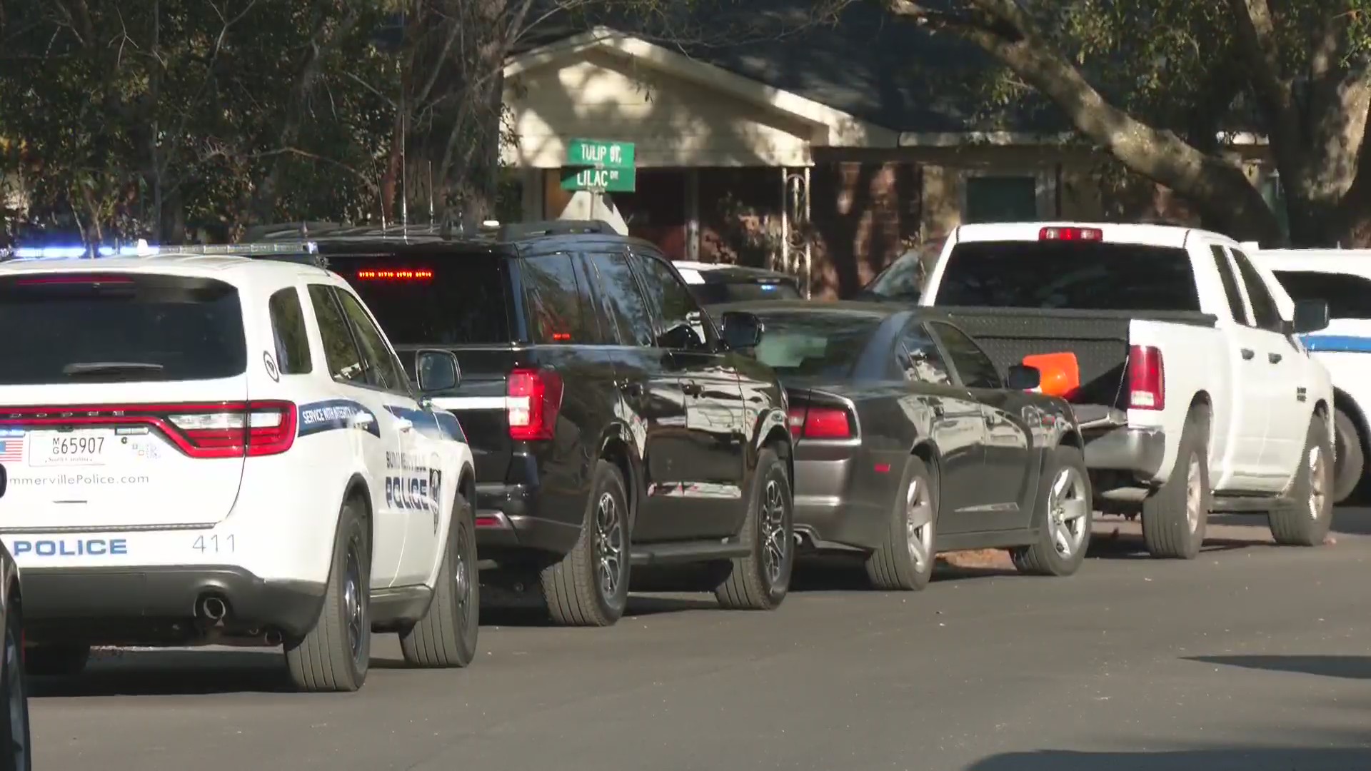 Summerville PD responding to barricaded subject – WCBD News 2 Summerville PD responding to barricaded subject – WCBD News 2