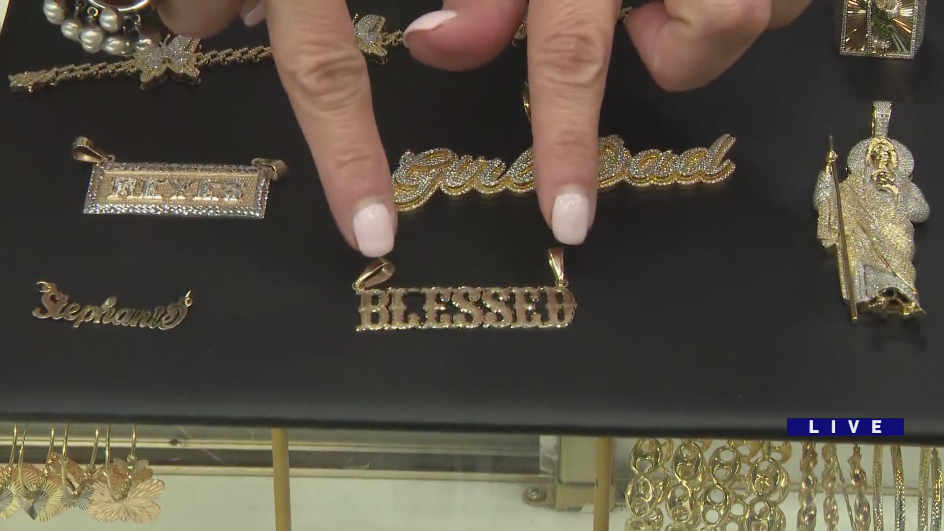 Around Town – Torres Omar Jewelers – WGN-TV
