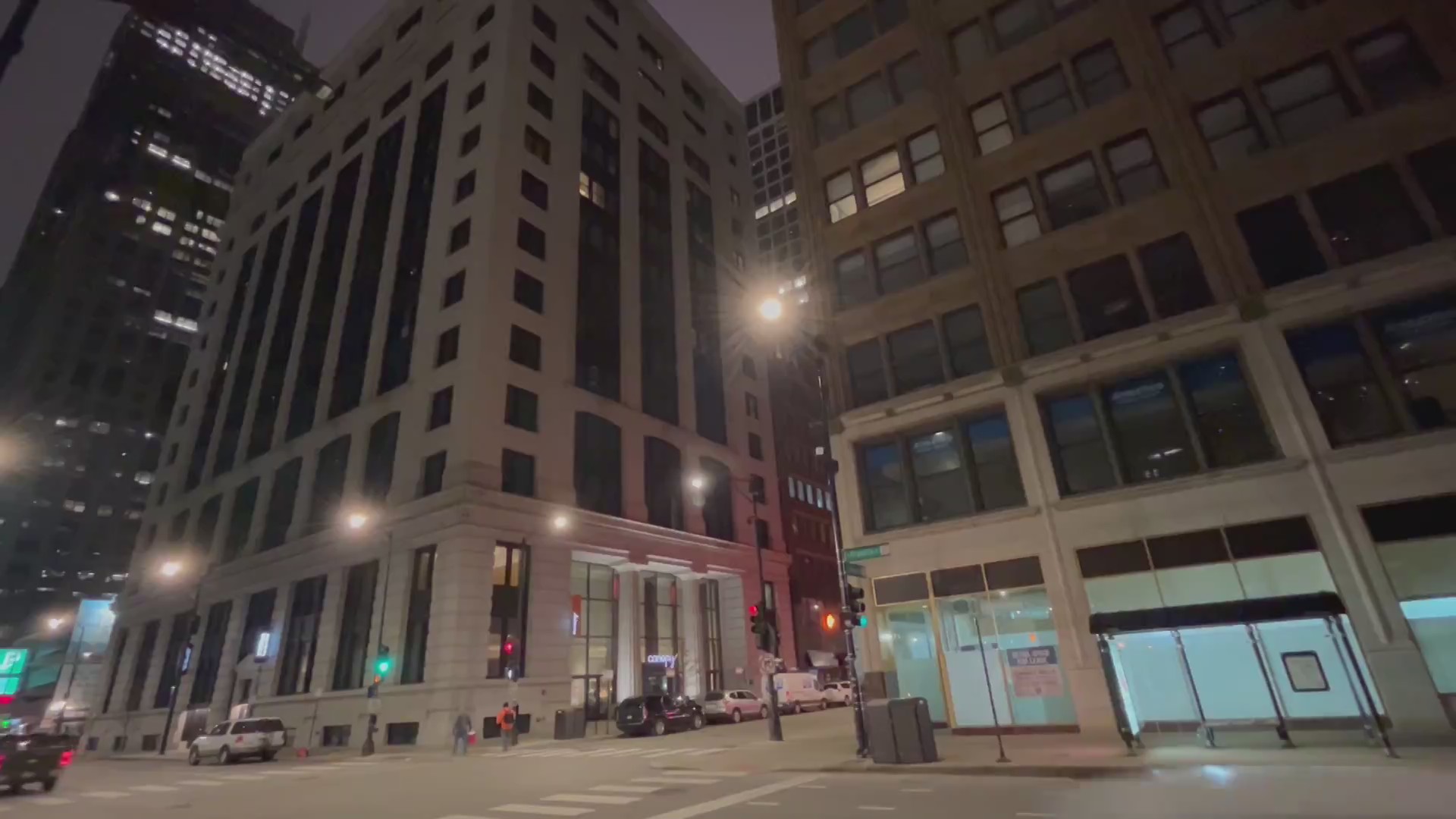 Weekend Break: Canopy Chicago Central Loop – WGN-TV