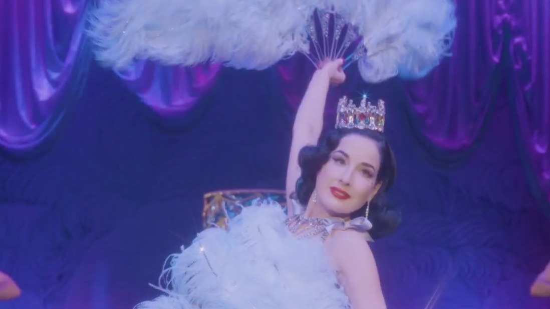 Dita Von Teese brings Glamonatrix burlesque tour to Portland – KOIN.com