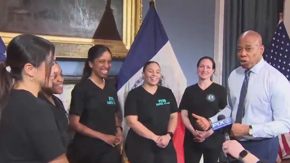 Mayor Adams meets with NYPD Dance Team after backlash – PIX11