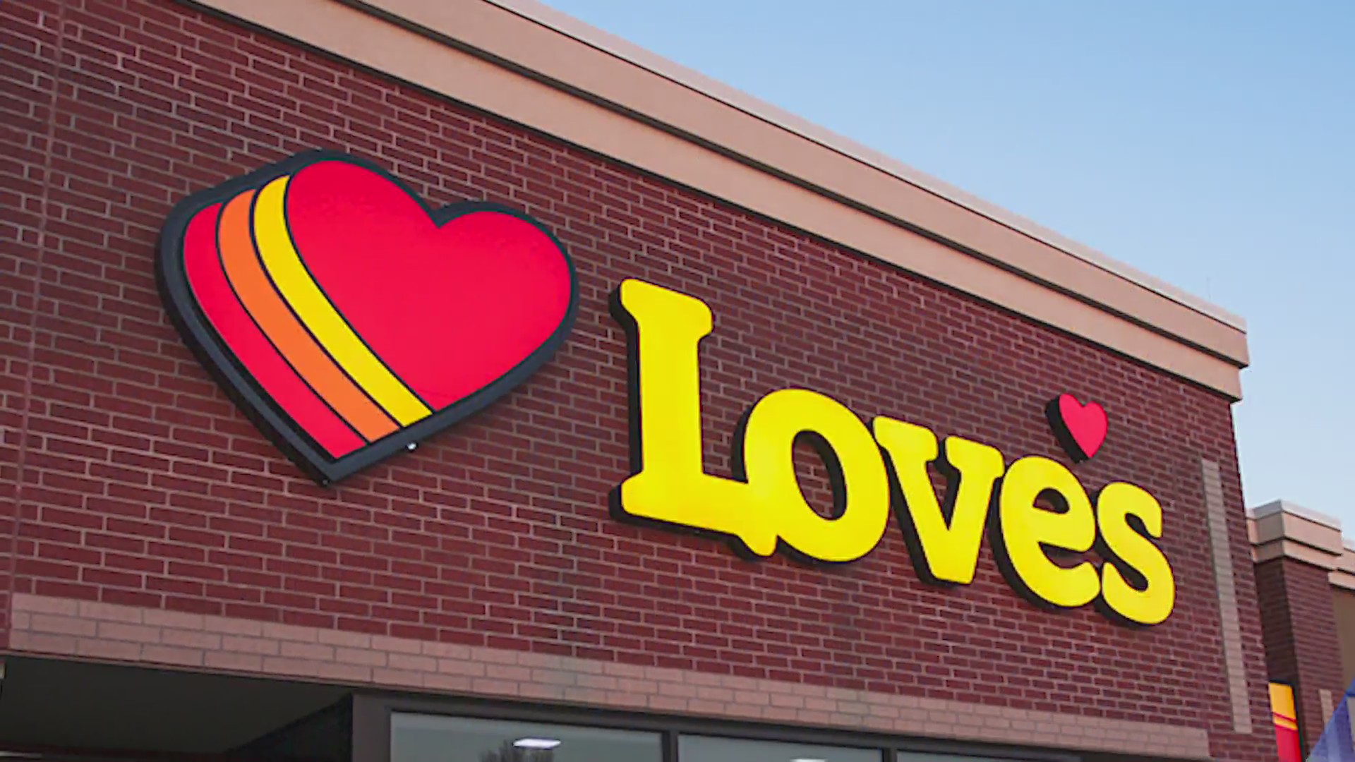 New Love’s Travel Stop opens in Monroe Center – MyStateline.com