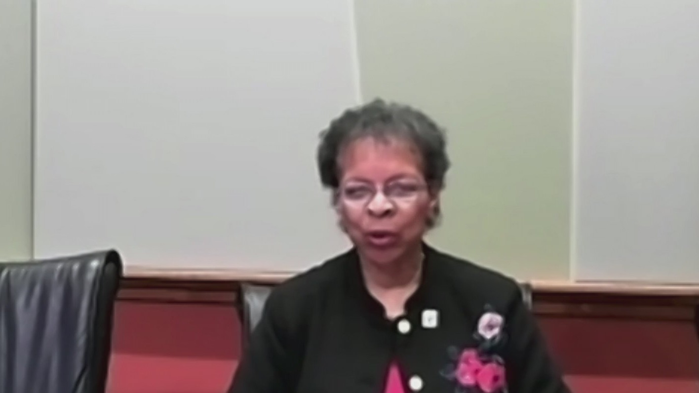 Oregon City makes history electing its first mayor of color – KOIN.com