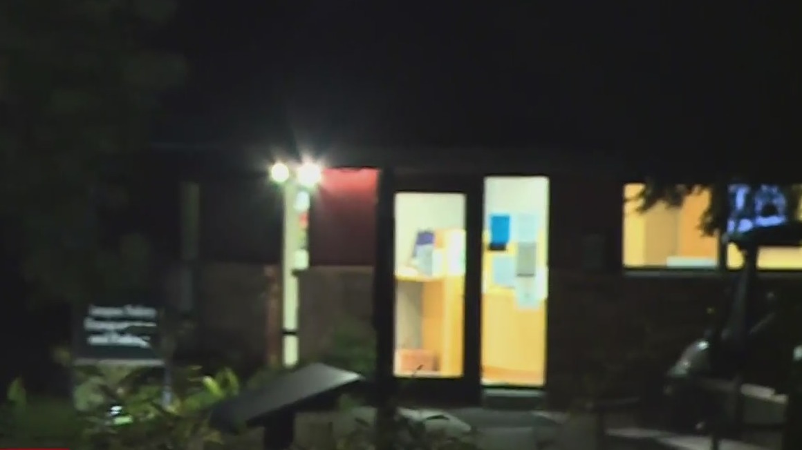 Masonry column collapses at Lewis & Clark, kills 1, hurts 2 – KOIN.com