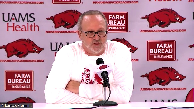 Mike Neighbors and players speak to media after win against Kentucky ...