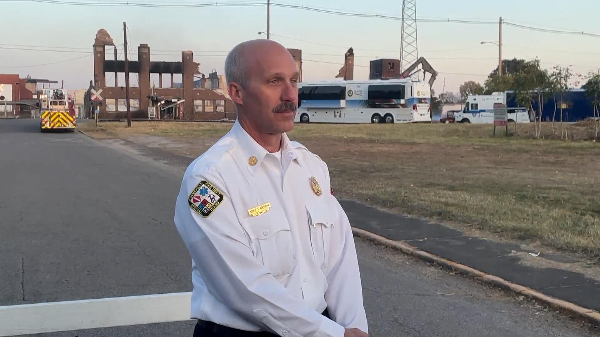 EFD Division Chief Larson gives brief update on Morton Warehouse fire ...