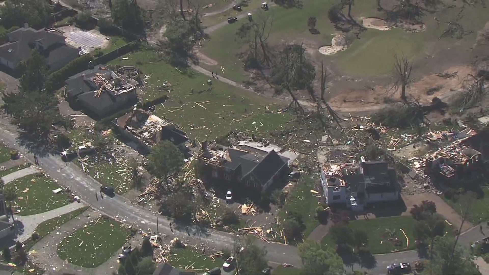 Chopper 10 video of VB tornado damage – WAVY.com