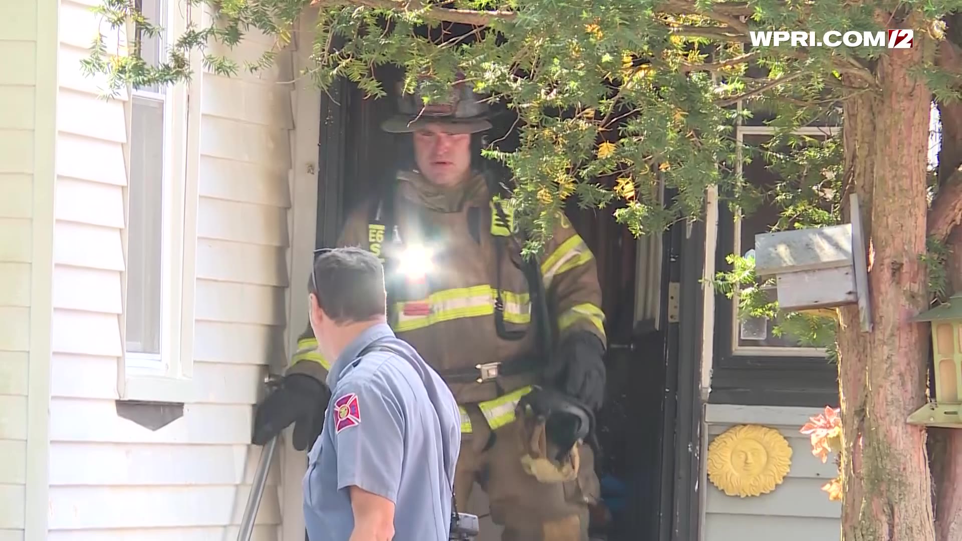 VIDEO NOW: 1 hospitalized after Warwick house fire – WPRI.com