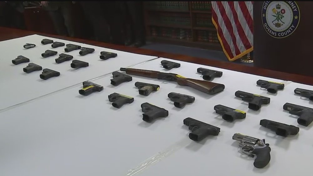 33 alleged gang members indicted in Queens takedown – PIX11