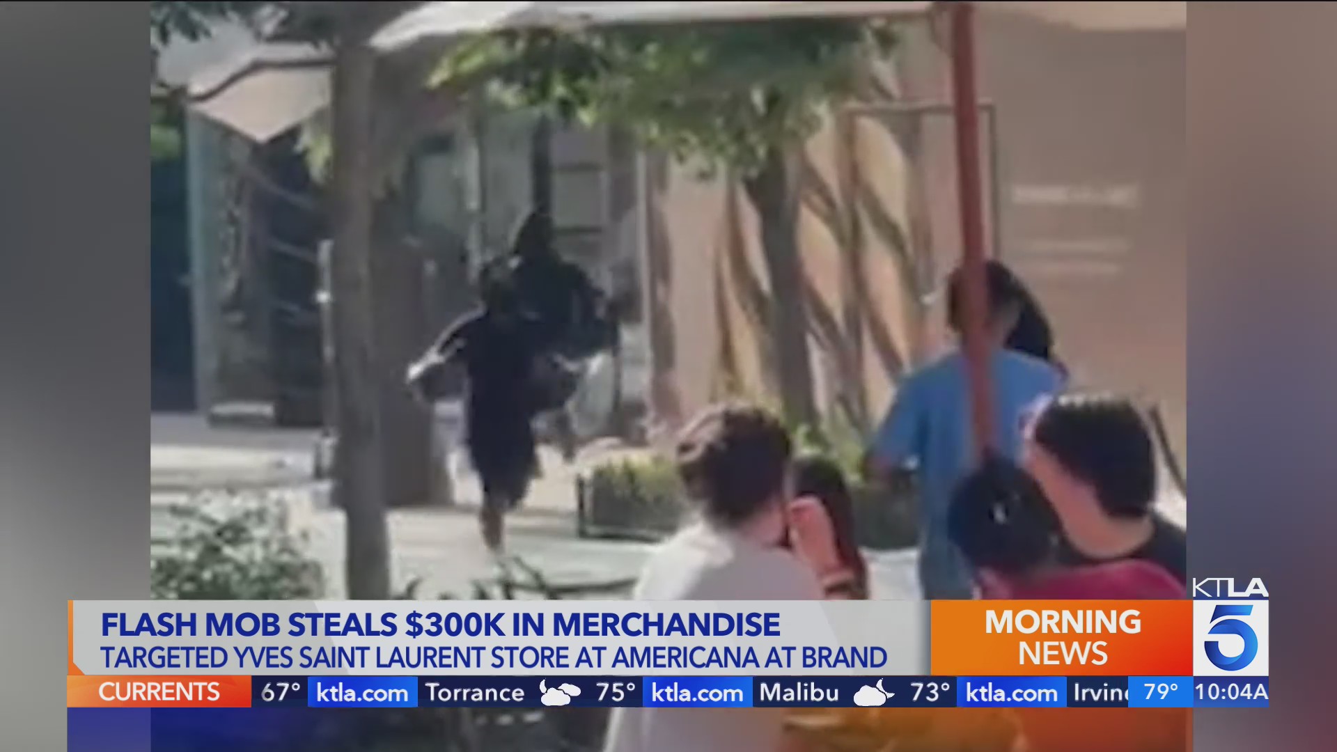 Video shows wild scene at Americana as thieves ransack Yves Saint Laurent store – KTLA
