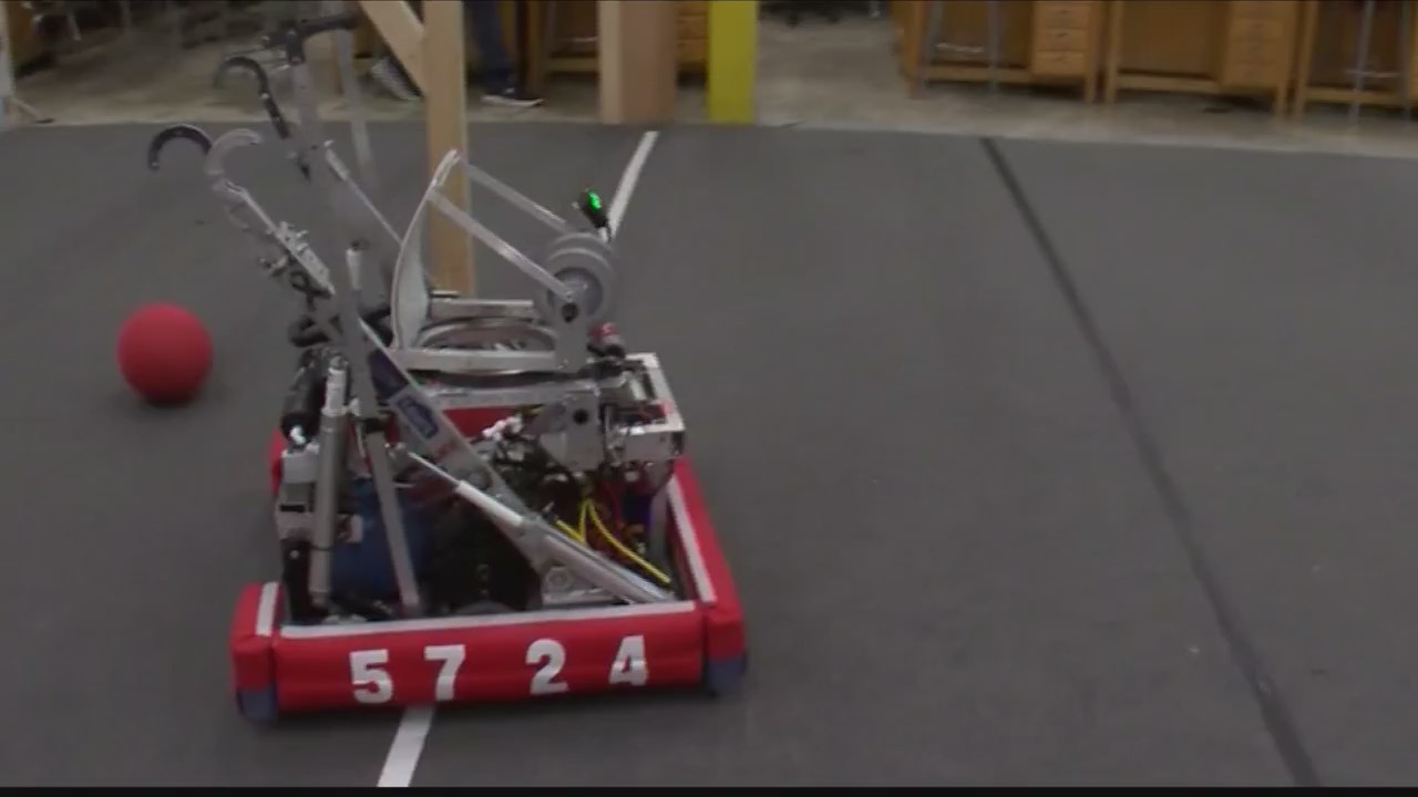 Roanoke College and Salem High School host 2nd annual FIRST robotics ...