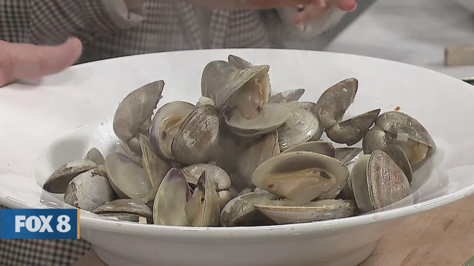 New Day Cleveland: David’s Clambake for Two – Fox 8 Cleveland WJW