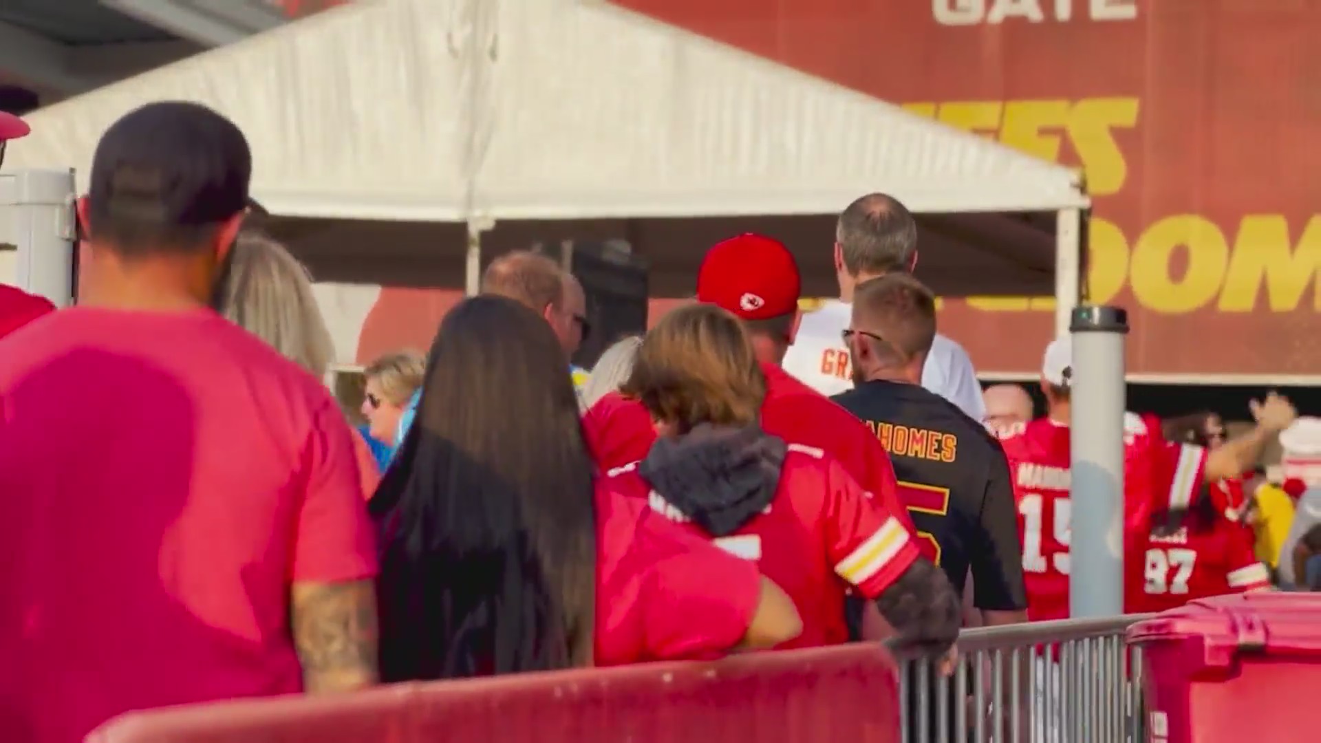 Chiefs fans celebrate home opener at Arrowhead – FOX 4 Kansas City WDAF ...