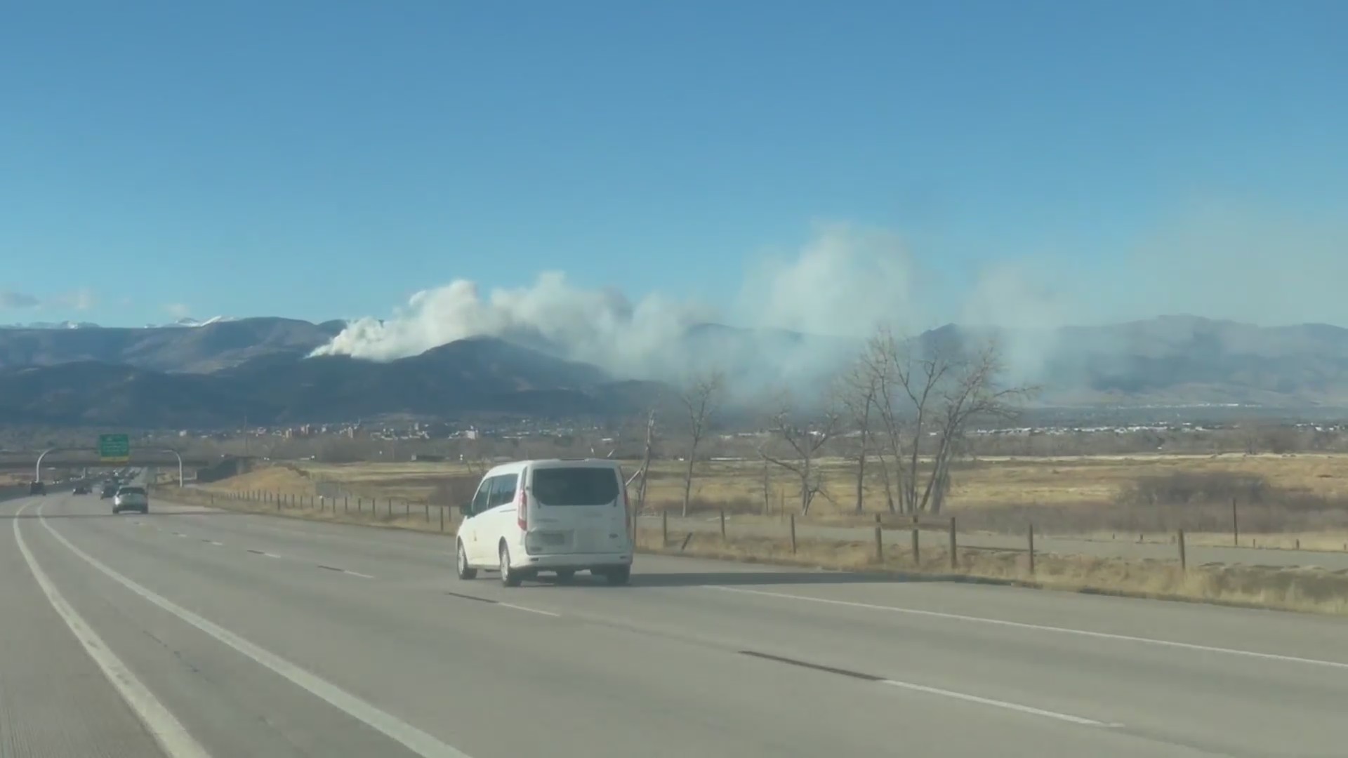 Evacuations remain for fire in Boulder foothills – FOX31 Denver