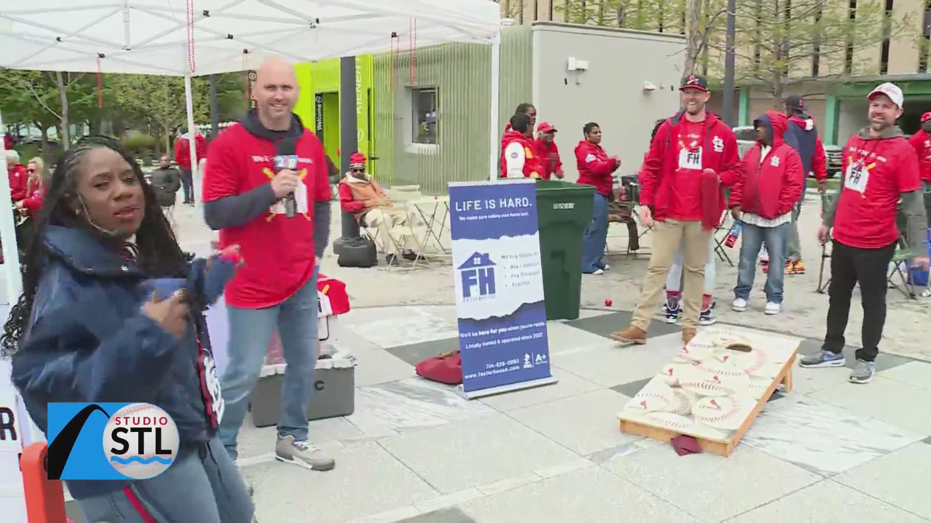 Get in on the interactive corn hole game from FasterHouse! – FOX 2