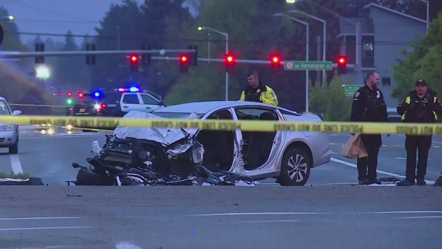 Deadly crash closes part of TV Hwy in Beaverton – KOIN.com