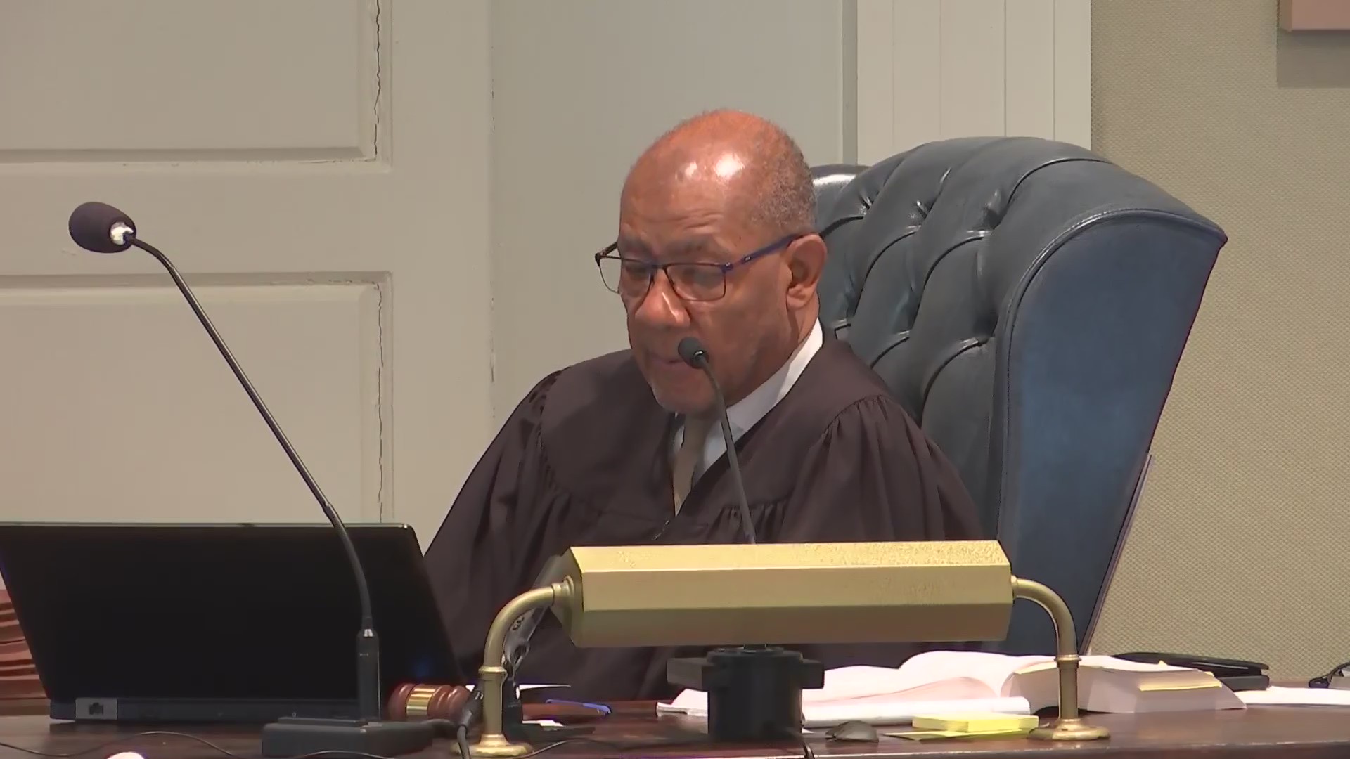 Judge Newman explains financial evidence to jury in Murdaugh murder ...