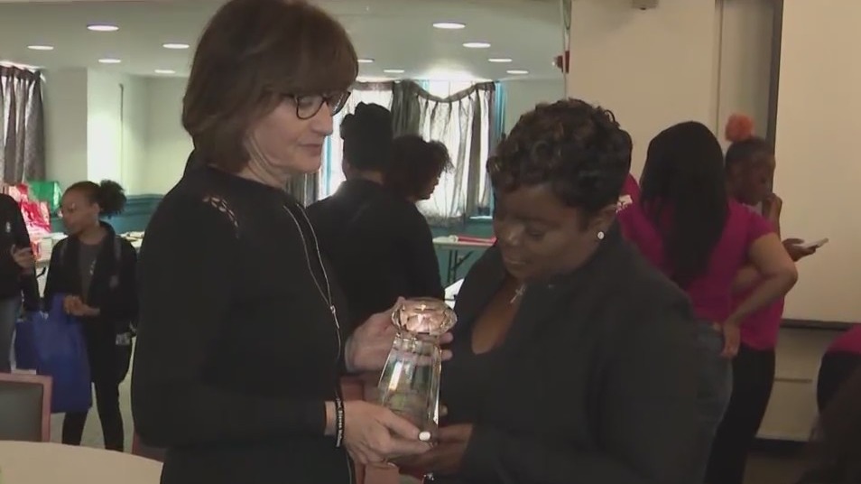 PIX11’s Mary Murphy honored for The Missing coverage – PIX11