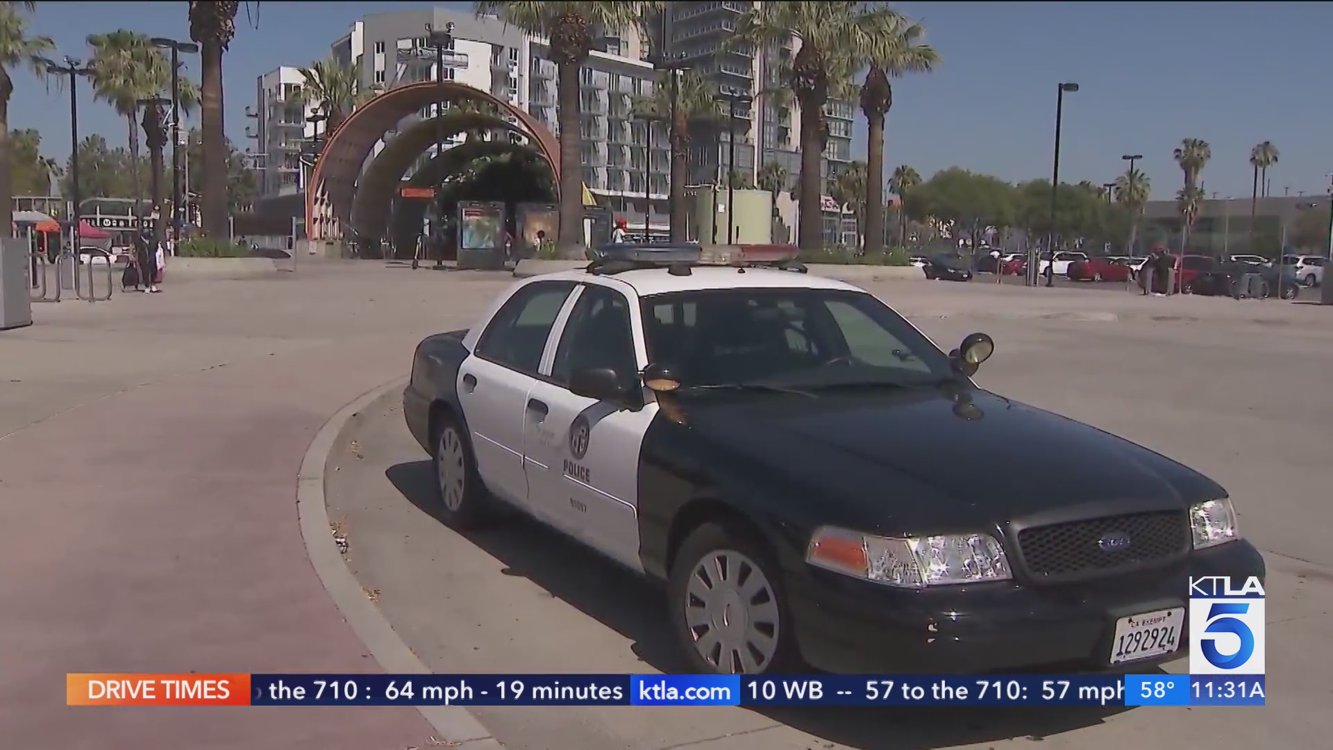Los Angeles City Council extends LAPD Metro contract, but debate rages ...