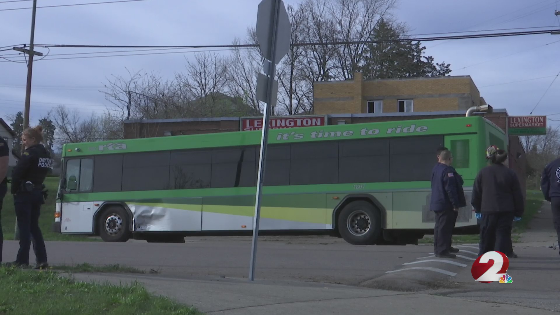 4 injured after truck, RTA bus crash in Dayton – WDTN.com