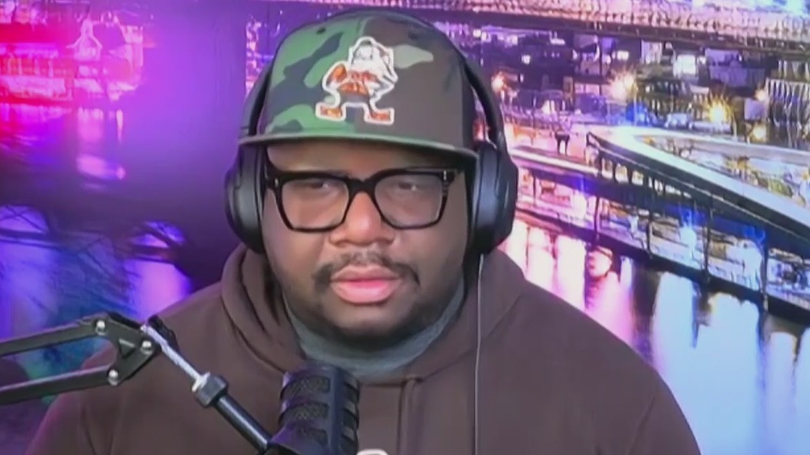 When is a champ a ‘world’ champ? | On Balance – NewsNation