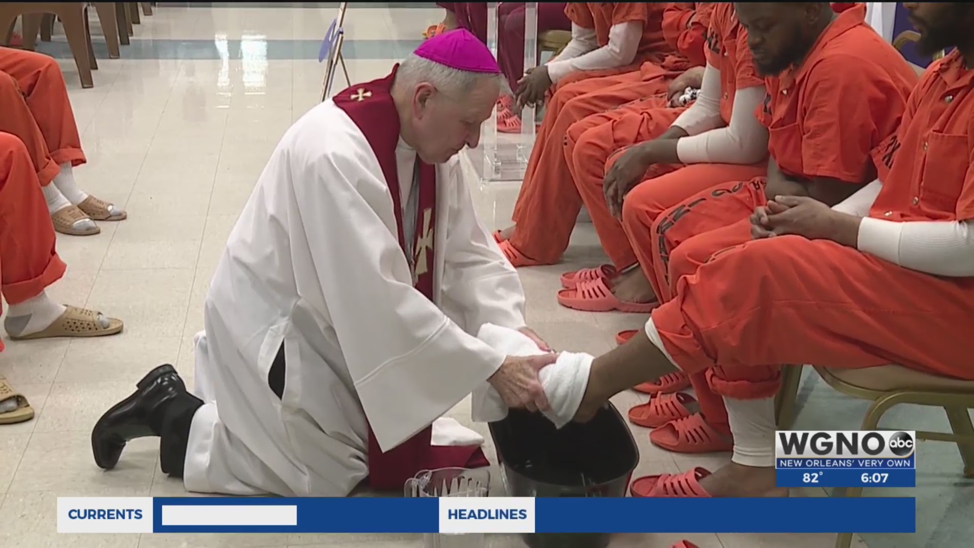 Archbishop Aymond continues traditional washing of the feet at OJC – WGNO