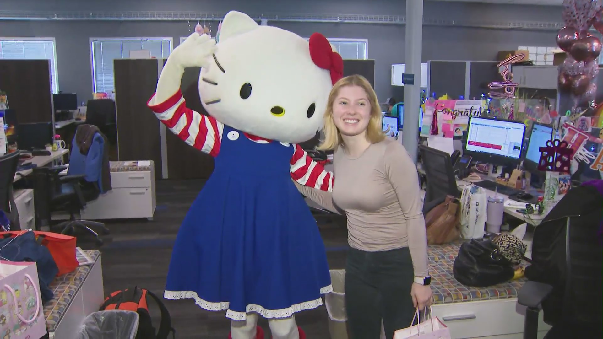Hello Kitty celebrates World Kindess Day and and new video game – KTLA