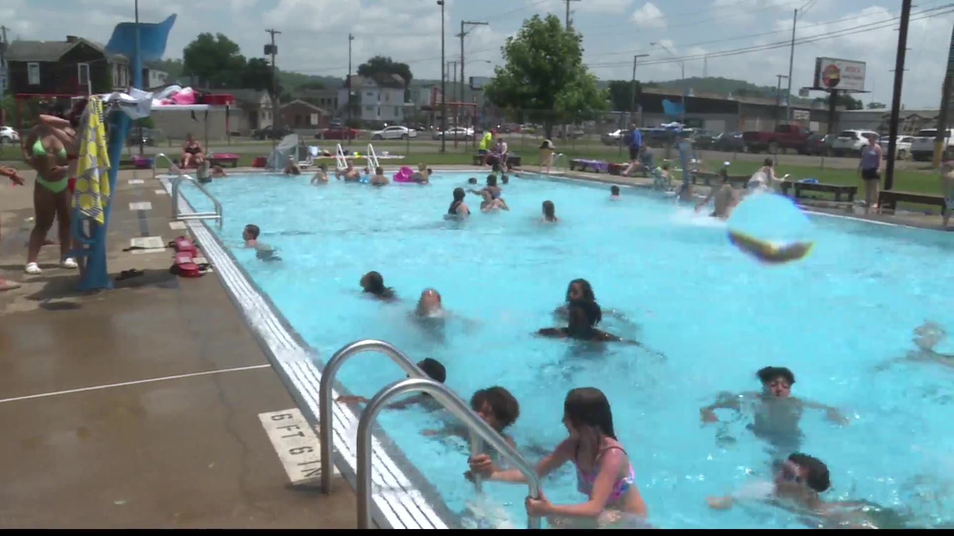 Free pool admission in Wheeling for Independence Day weekend – WTRF