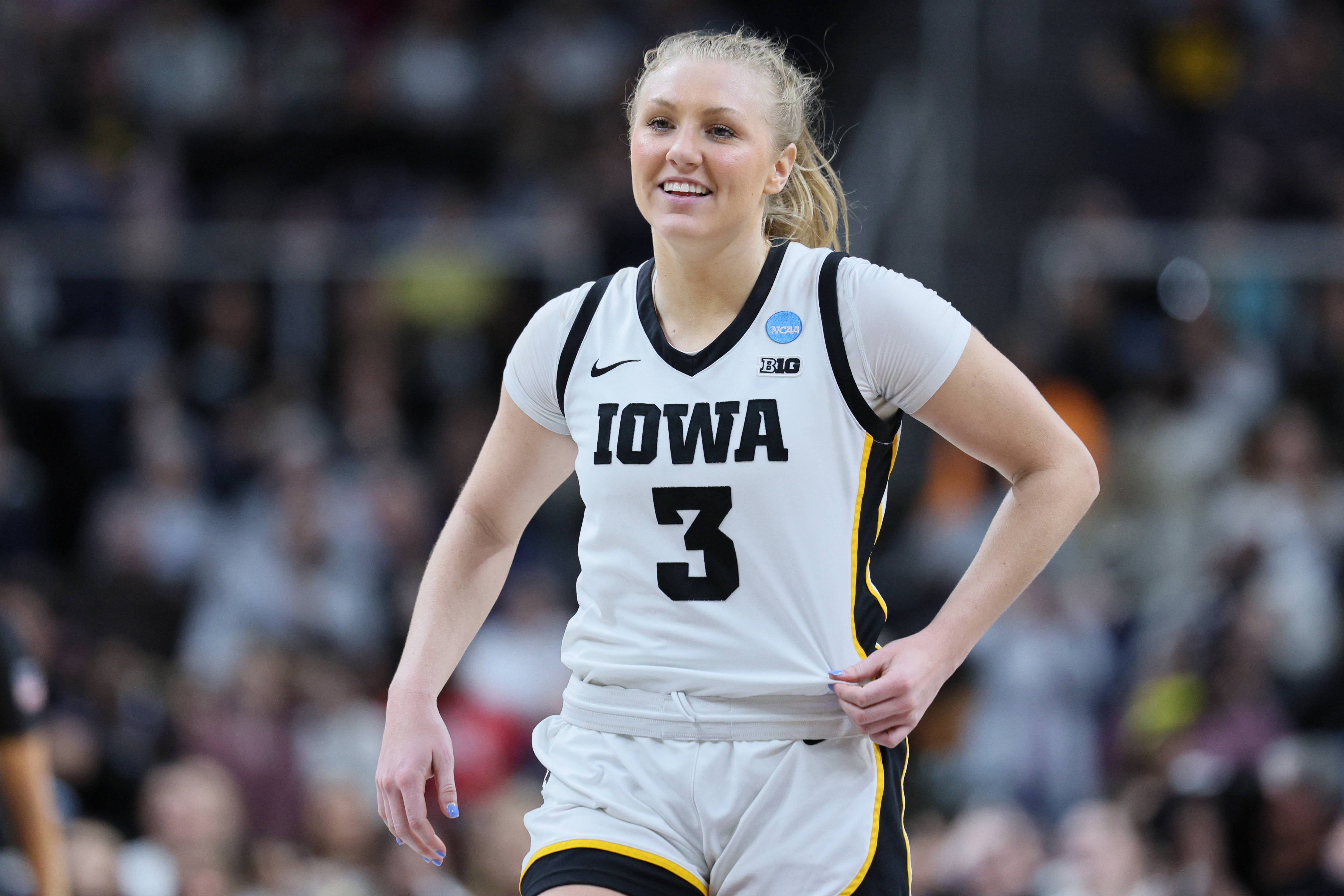 Marist grad Sydney Affolter helps lift Iowa to Final Four – WGN-TV