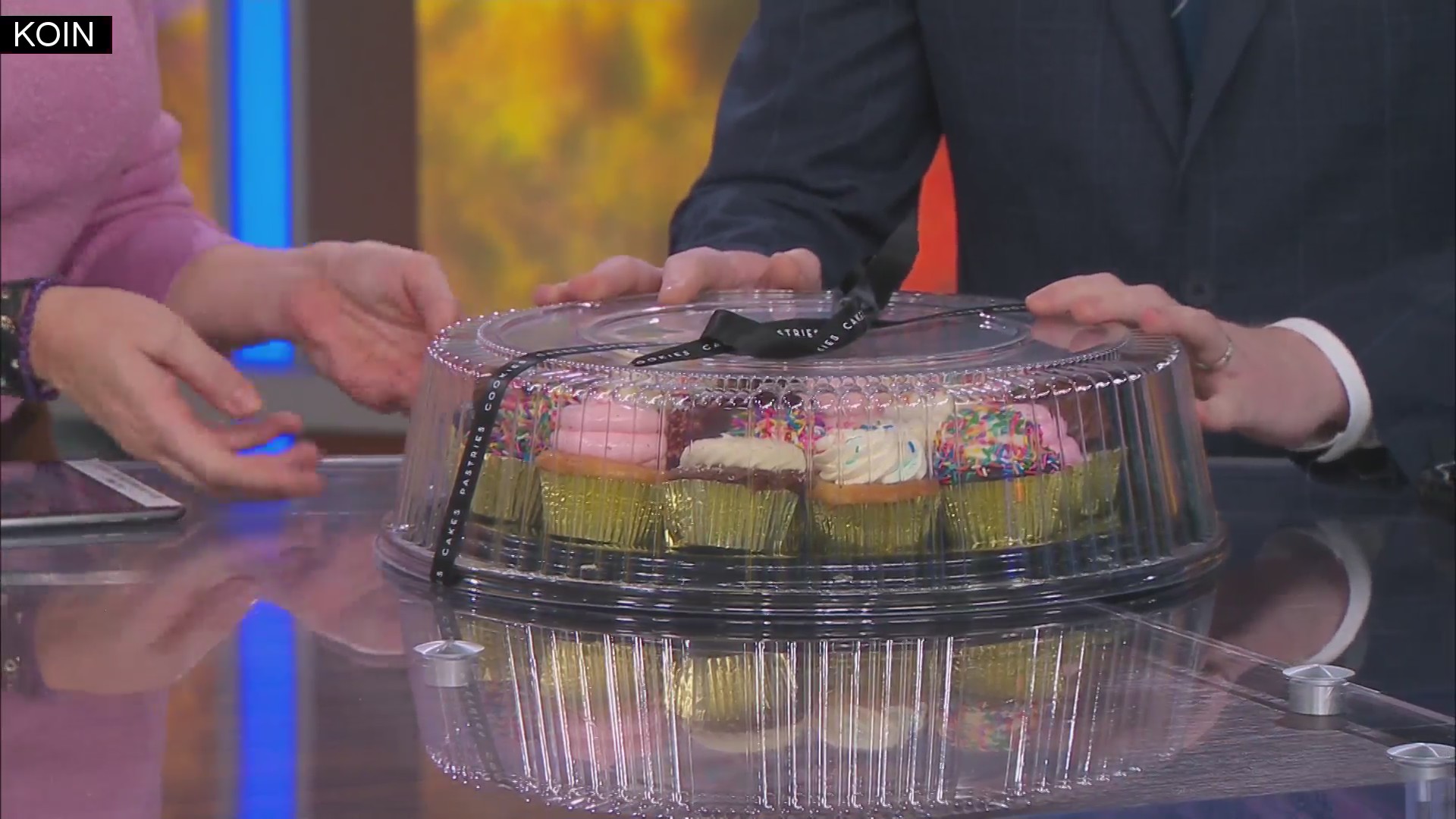 Jenny & Josh celebrate their birthday on KOIN 6 News at Noon – KOIN.com