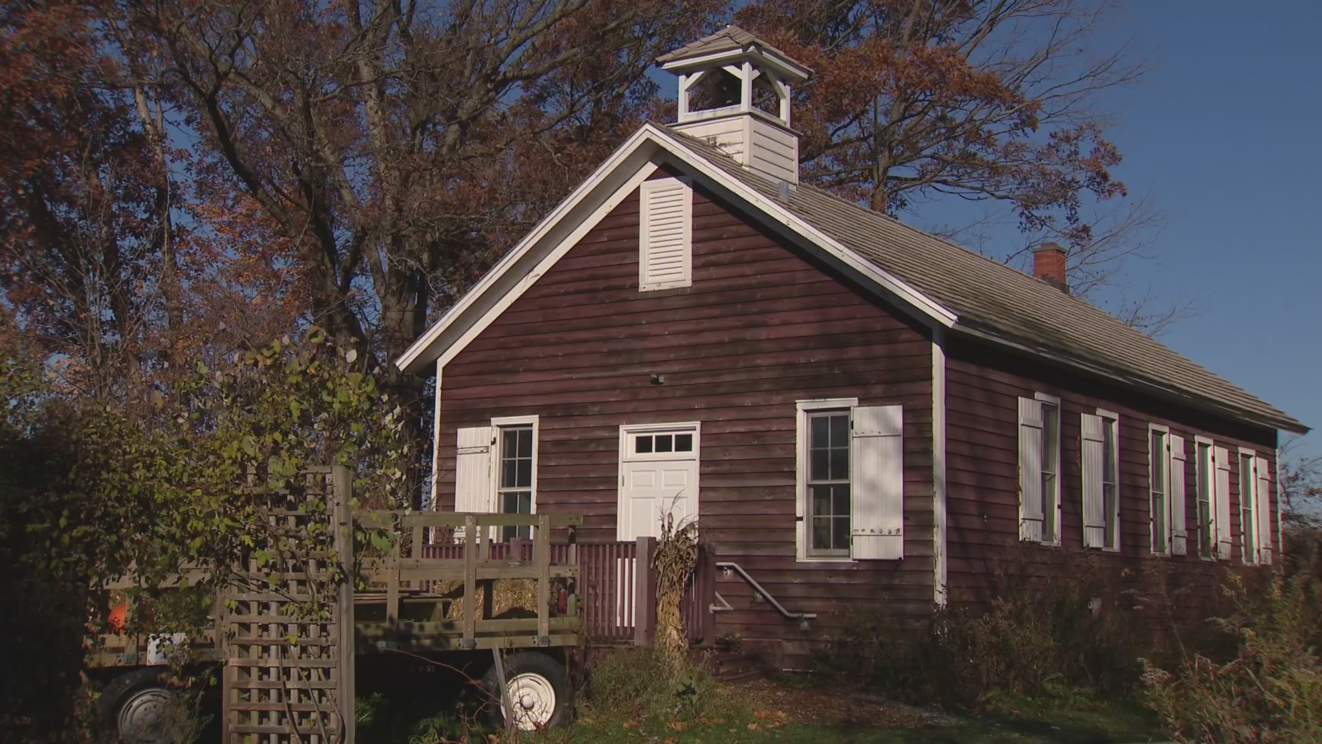 Education ‘grows on trees’ at 137-year-old one room school house – WGN-TV