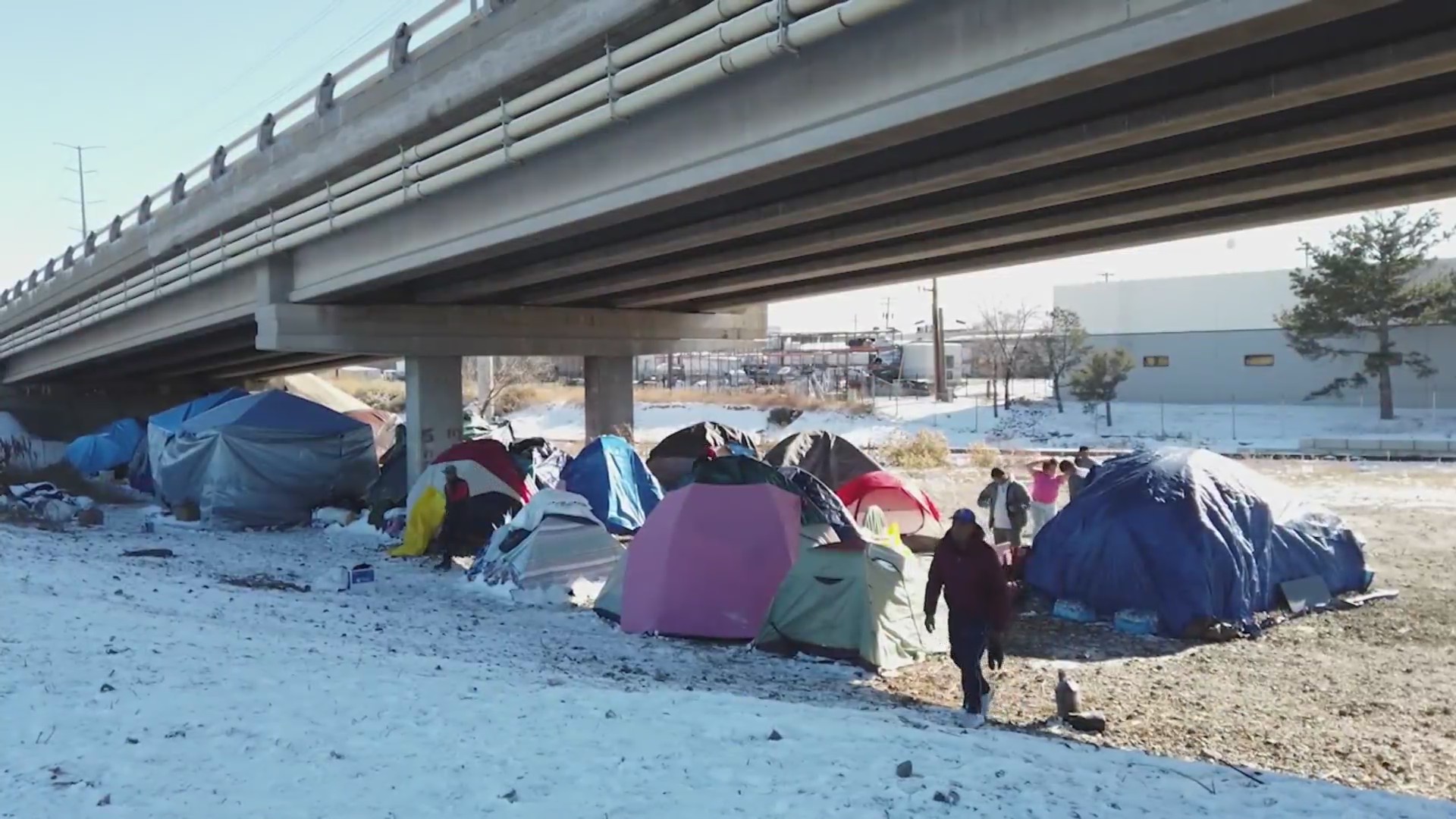 Migrant shelters around Denver near or at capacity – FOX31 Denver