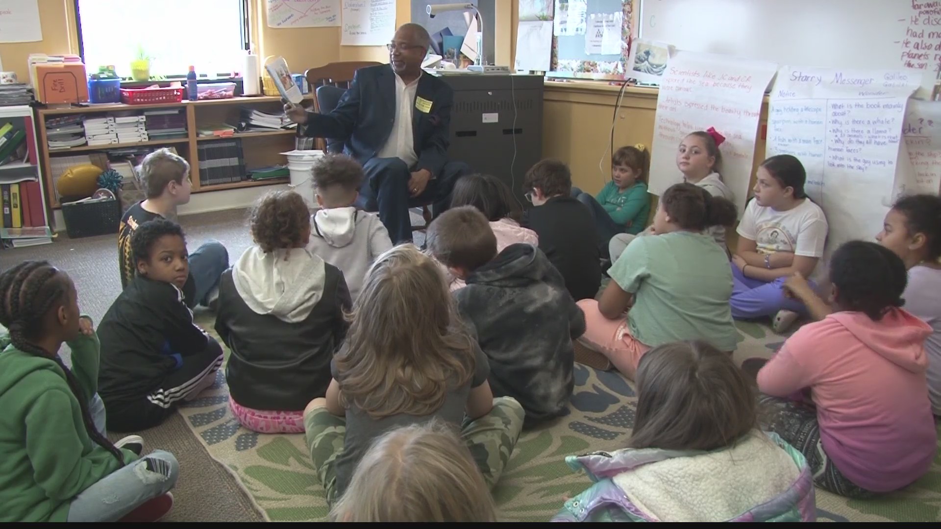 Bishop Darrell Cummings teaches the lessons of Dr. Martin Luther King ...