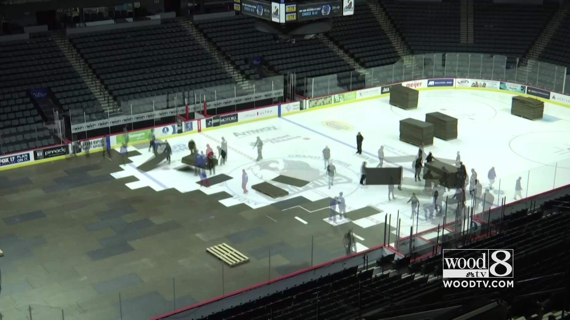 Time-lapse: Van Andel Arena switches from basketball court to hockey ...