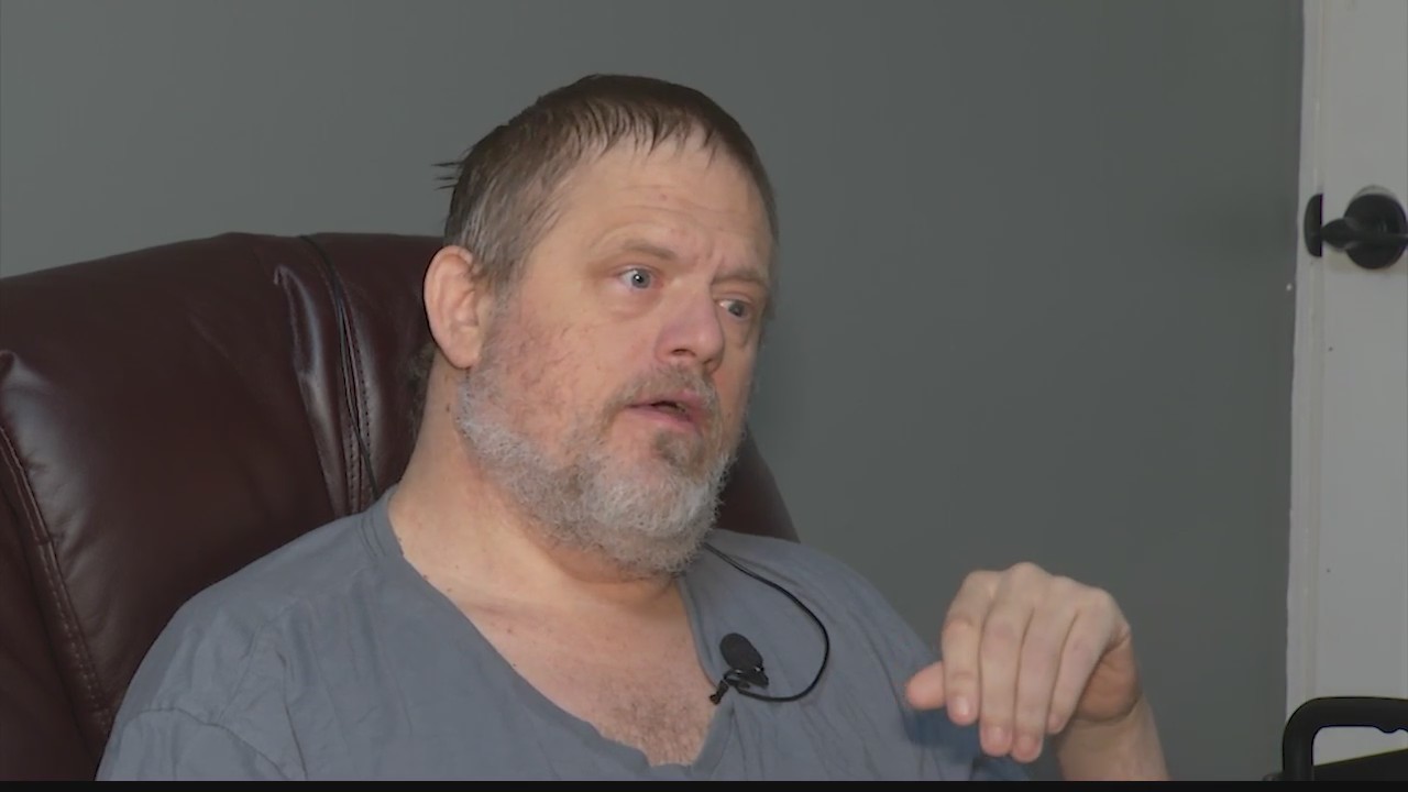 Blind man in Troy says he’s been targeted by porch pirate – NEWS10 ABC
