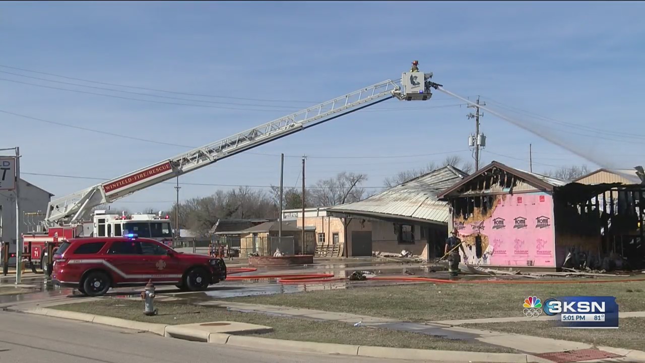 Salon, thrift store destroyed in Winfield fire – KSN-TV