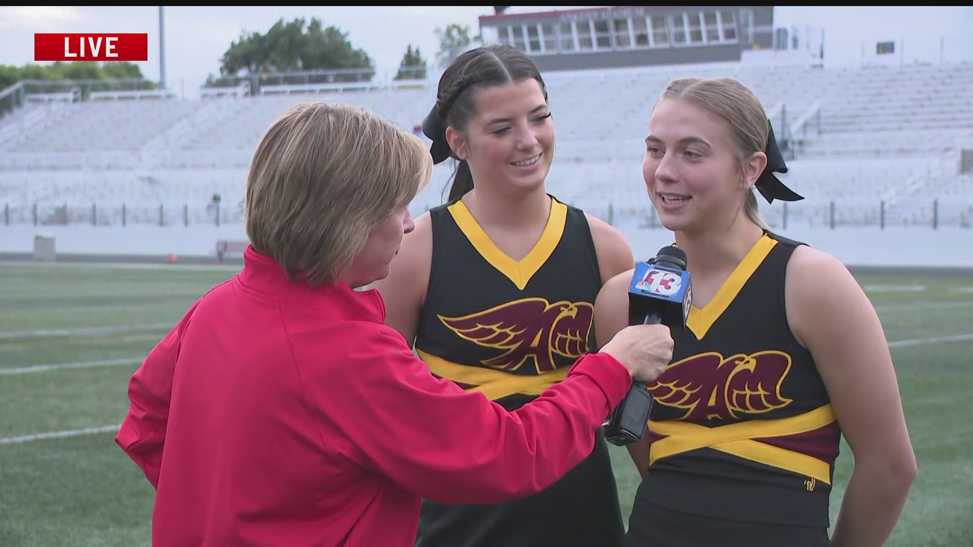 Meteorologist Jeriann Ritter joined by Ankeny cheerleaders – who13.com