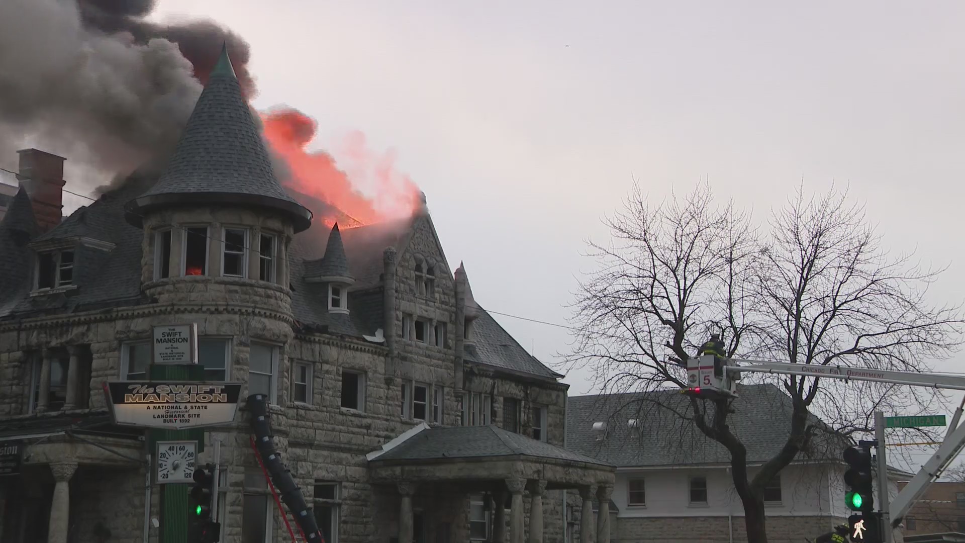 Fire rekindles at historic Swift Mansion in Chicago – WGN-TV