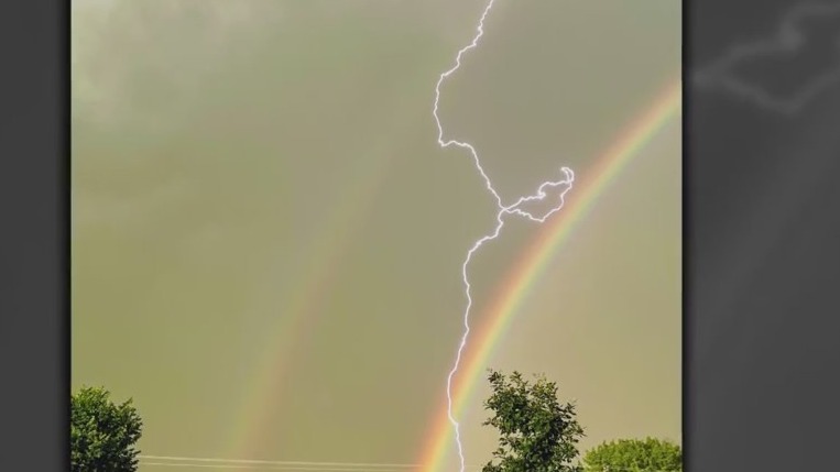 SEE IT: Lightning bolt through double rainbow in NJ – PIX11