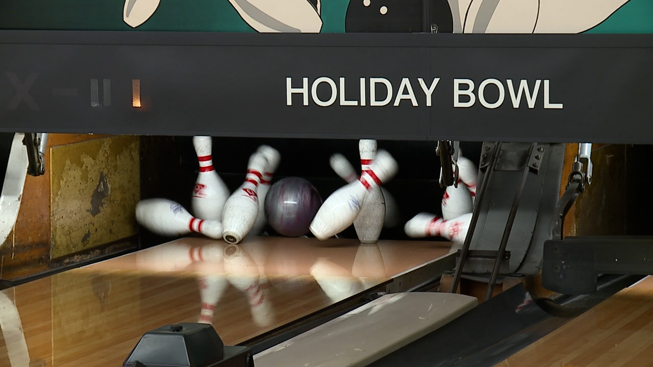 Nationally ranked bowling teams coming to Struthers for Penguin Classic ...