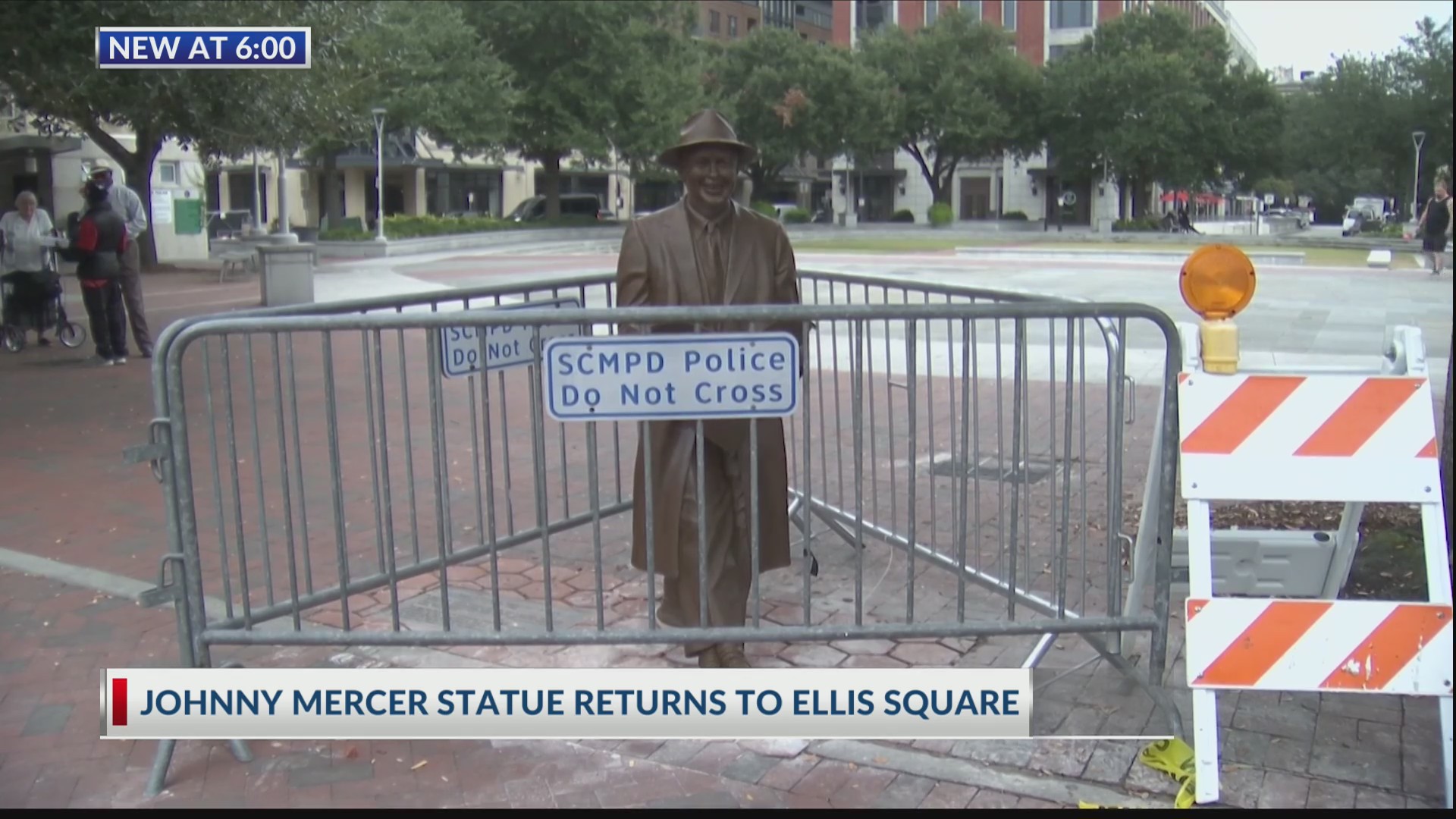 Johnny Mercer statue returns to Ellis Square – WSAV-TV
