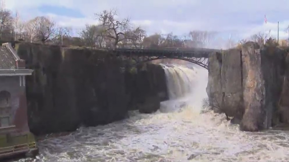 Paterson monitoring Passaic River amid flooding – PIX11