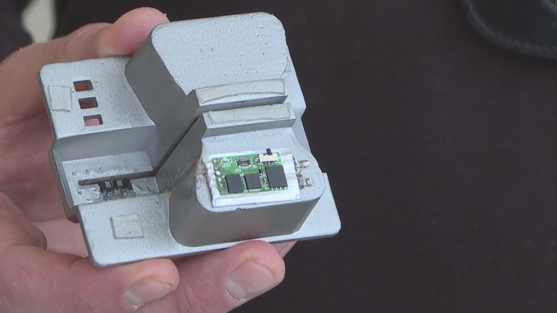 How to avoid illegal credit card scanners at the gas pump – FOX 4 ...