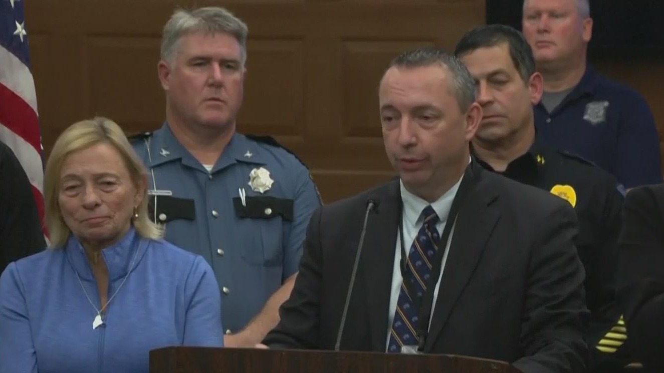 Maine shootings suspect Robert Card confirmed dead | Banfield – NewsNation