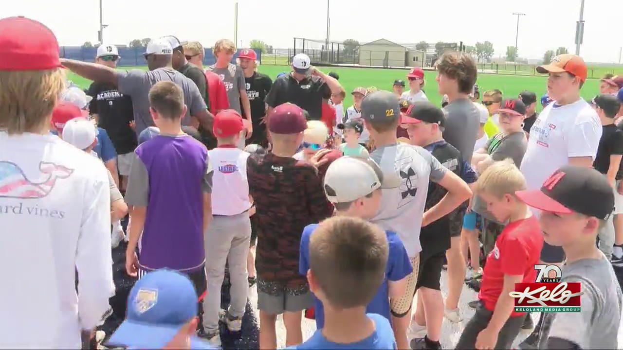 Legends baseball camp held at Sanford Diamonds – KELOLAND.com